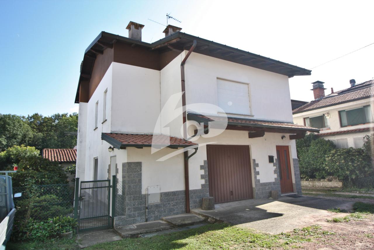 Casa indipendente in vendita a Leggiuno