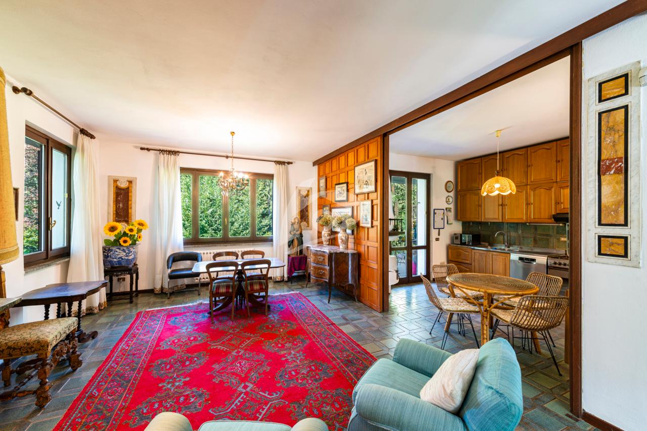 Villa in vendita a Cadrezzate con Osmate