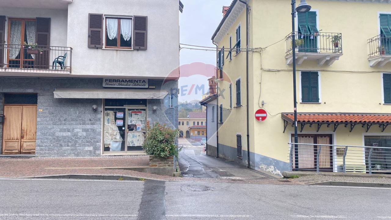 Negozio in vendita a Dego