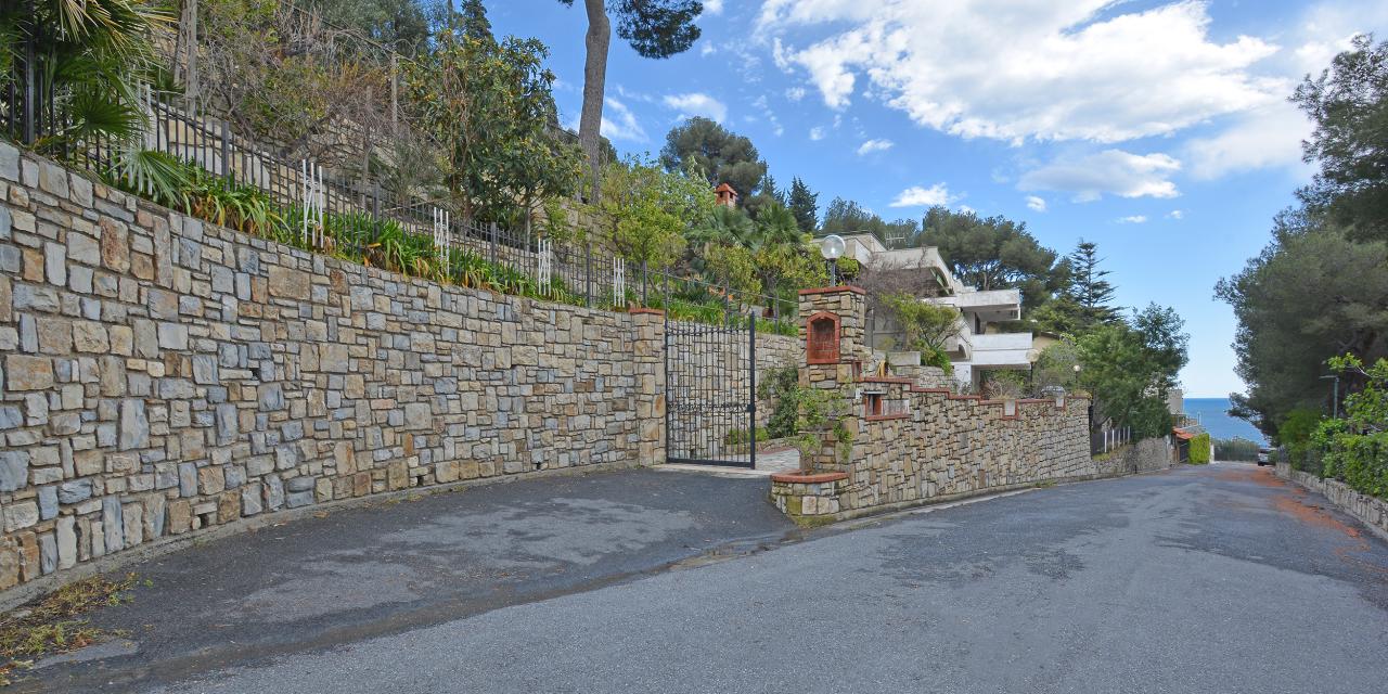 Villa a schiera in vendita a Andora