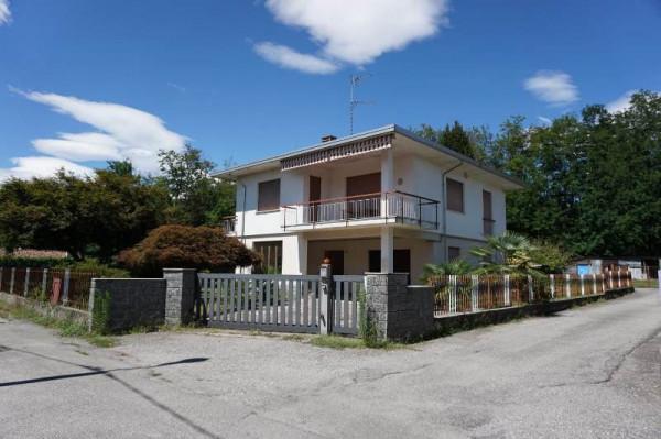 Villa in vendita a Sesto Calende