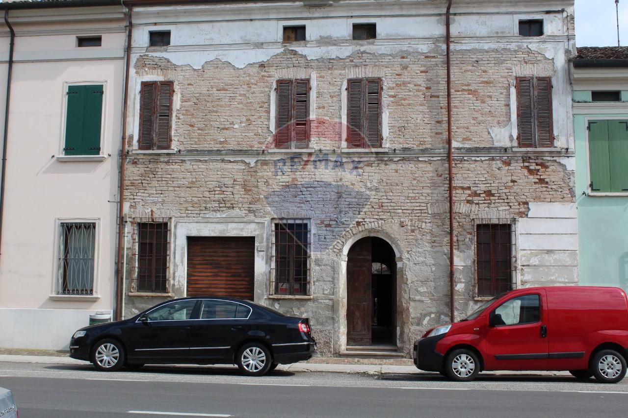 Casa indipendente in vendita a Gazzuolo