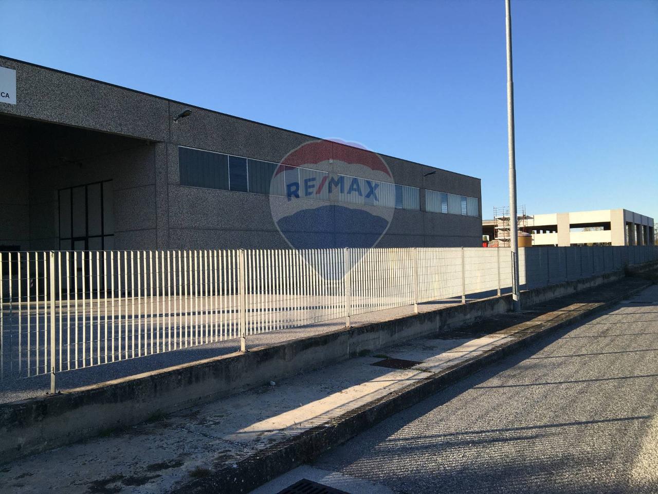 Negozio in affitto a Rivarolo Mantovano