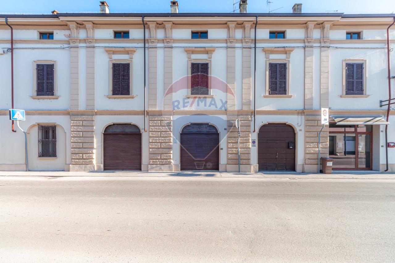 Negozio in affitto a Casalmaggiore
