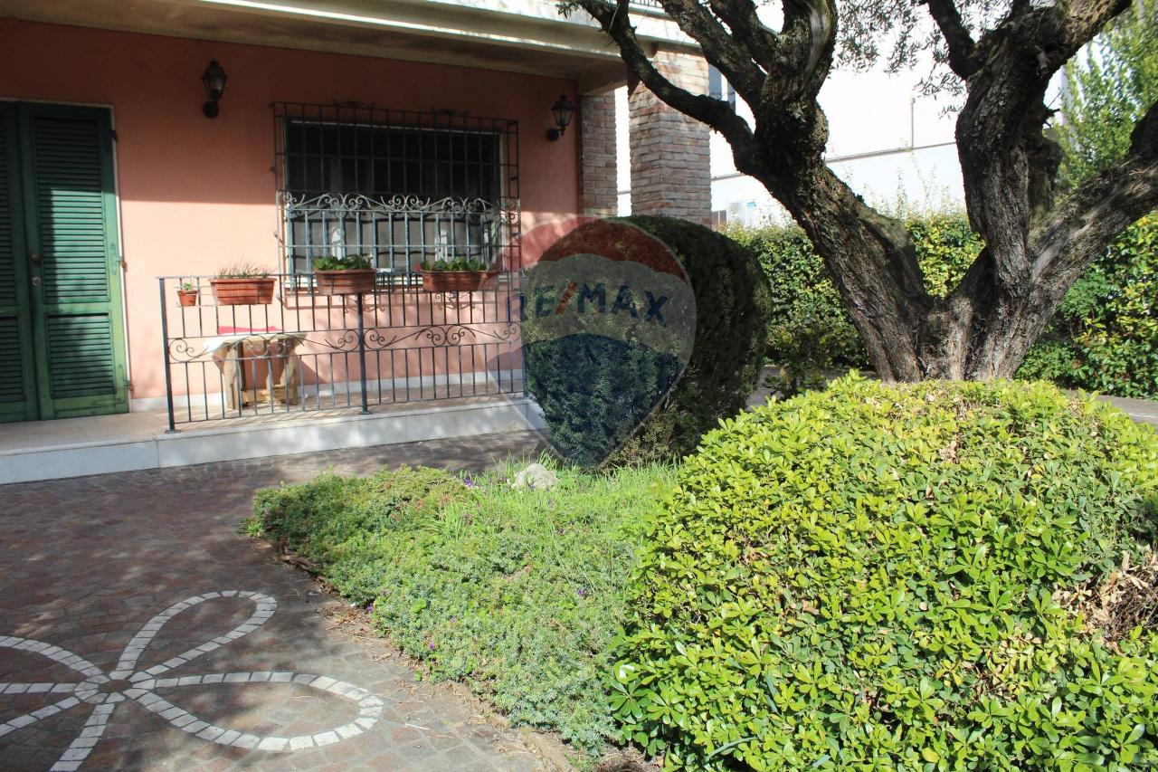 Villa in vendita a Viadana