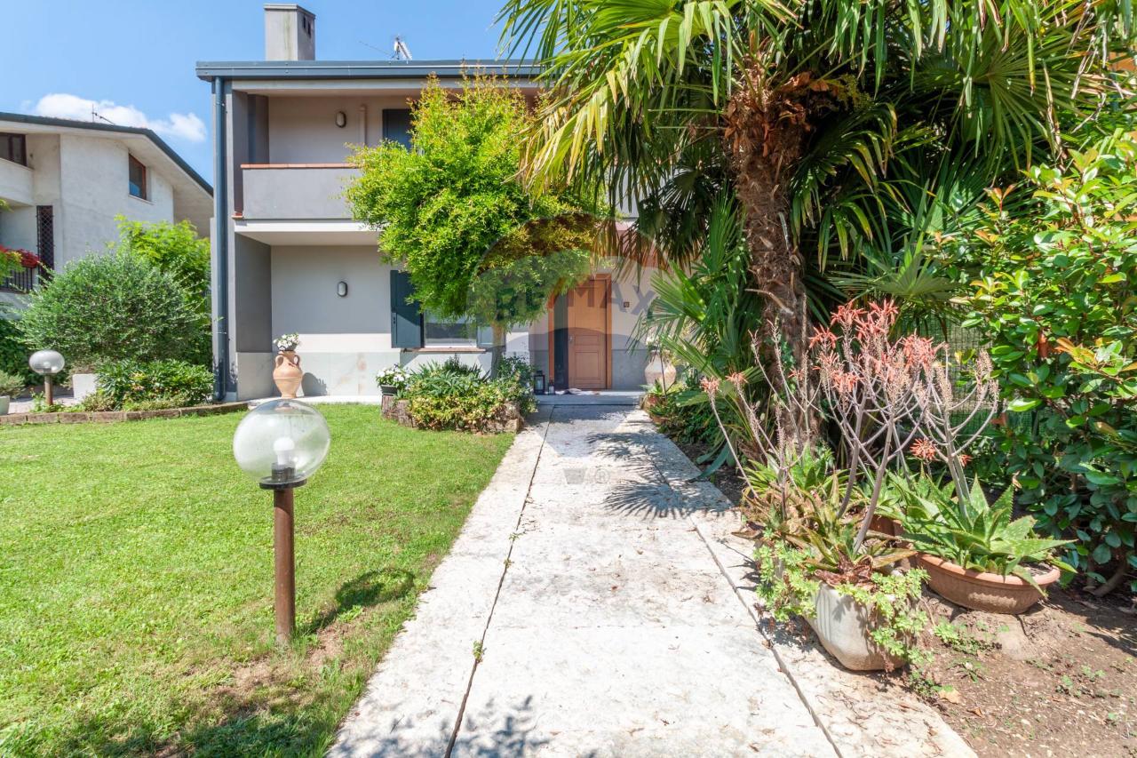 Villa in vendita a Gazzuolo