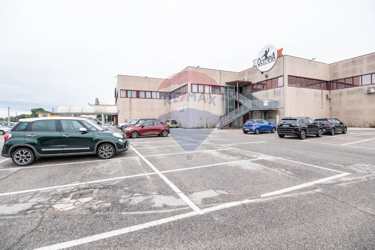 Negozio in vendita a Sermide e Felonica