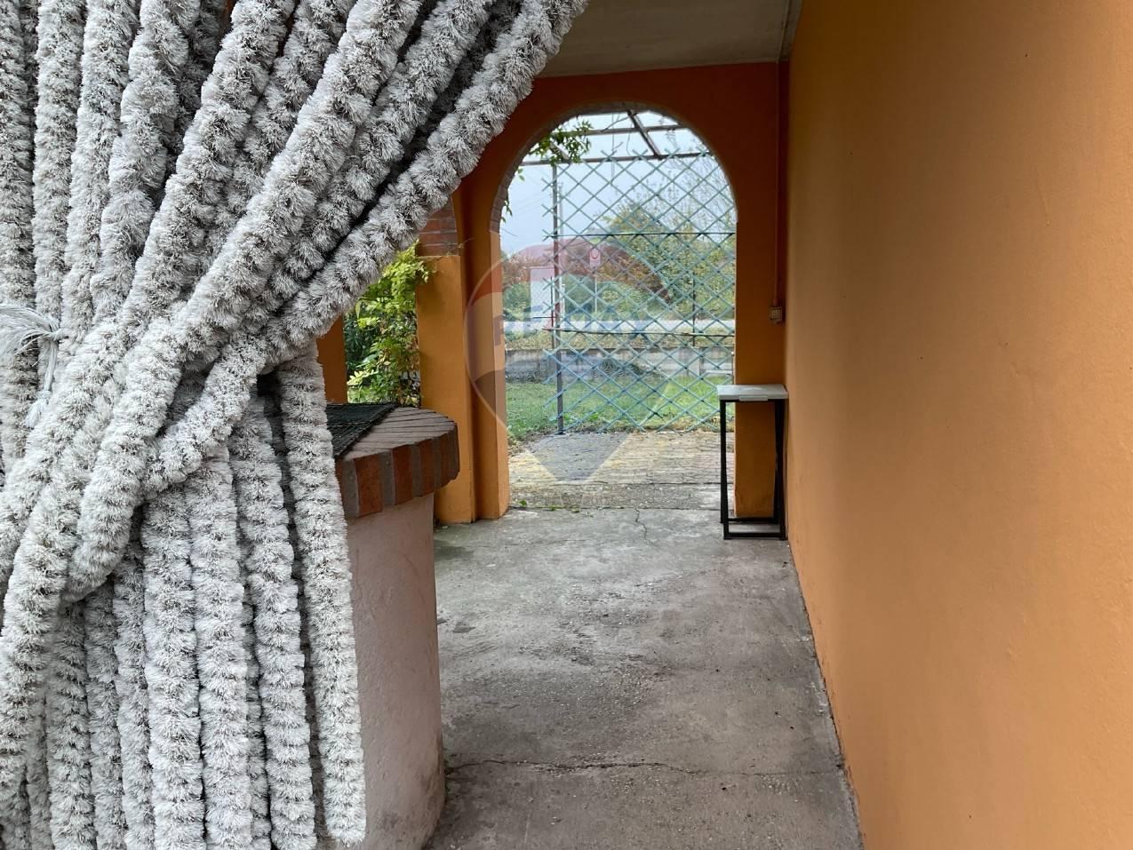 Casa indipendente in vendita a Sermide e Felonica