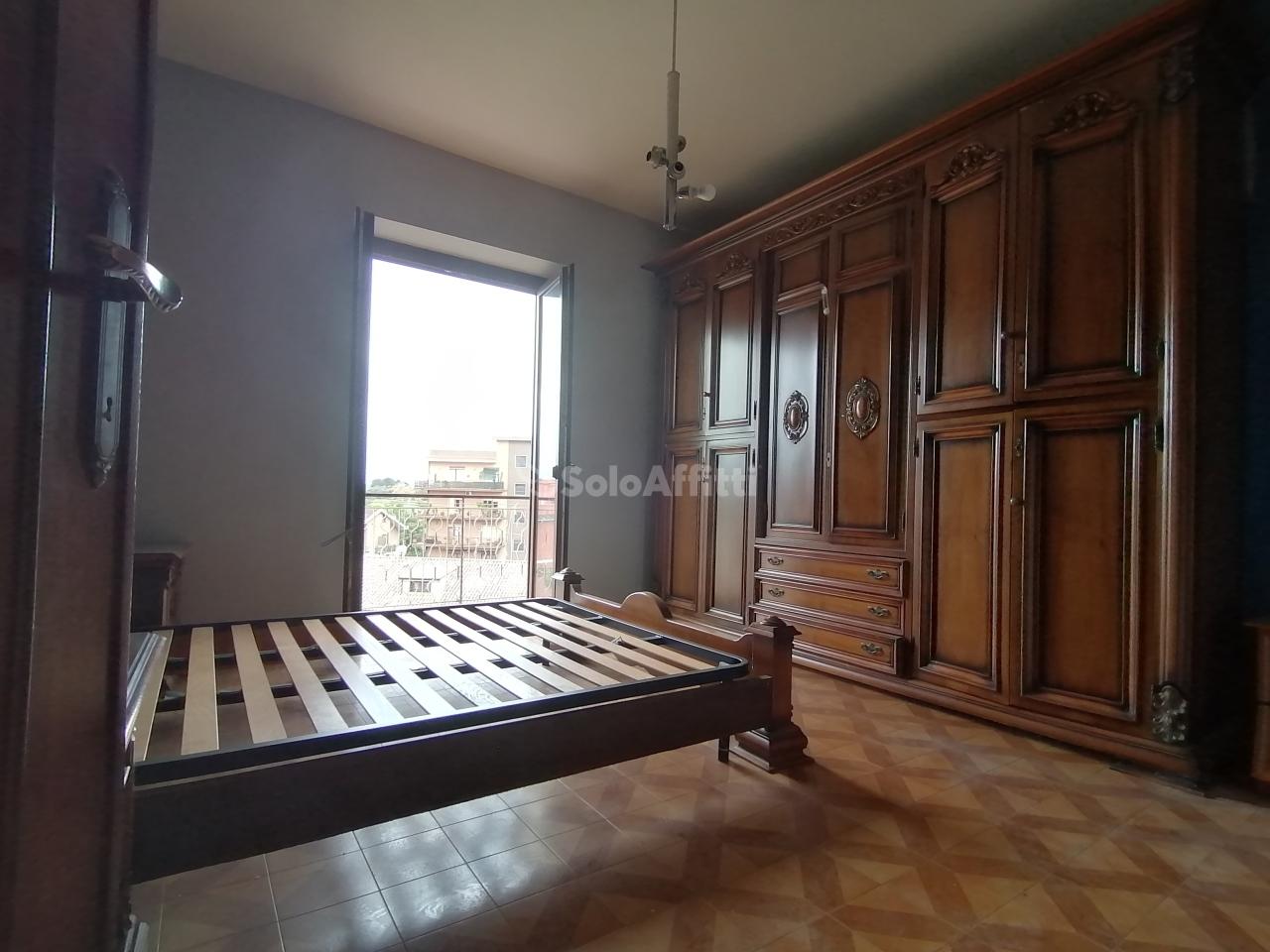 Stanza in appartamento in affitto a Roma