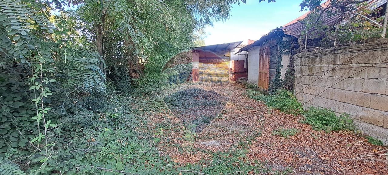 Negozio in vendita a Pozzuoli