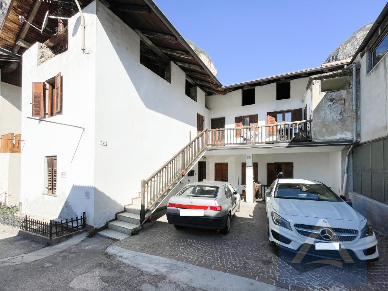 Villa in vendita a Rovere' Della Luna