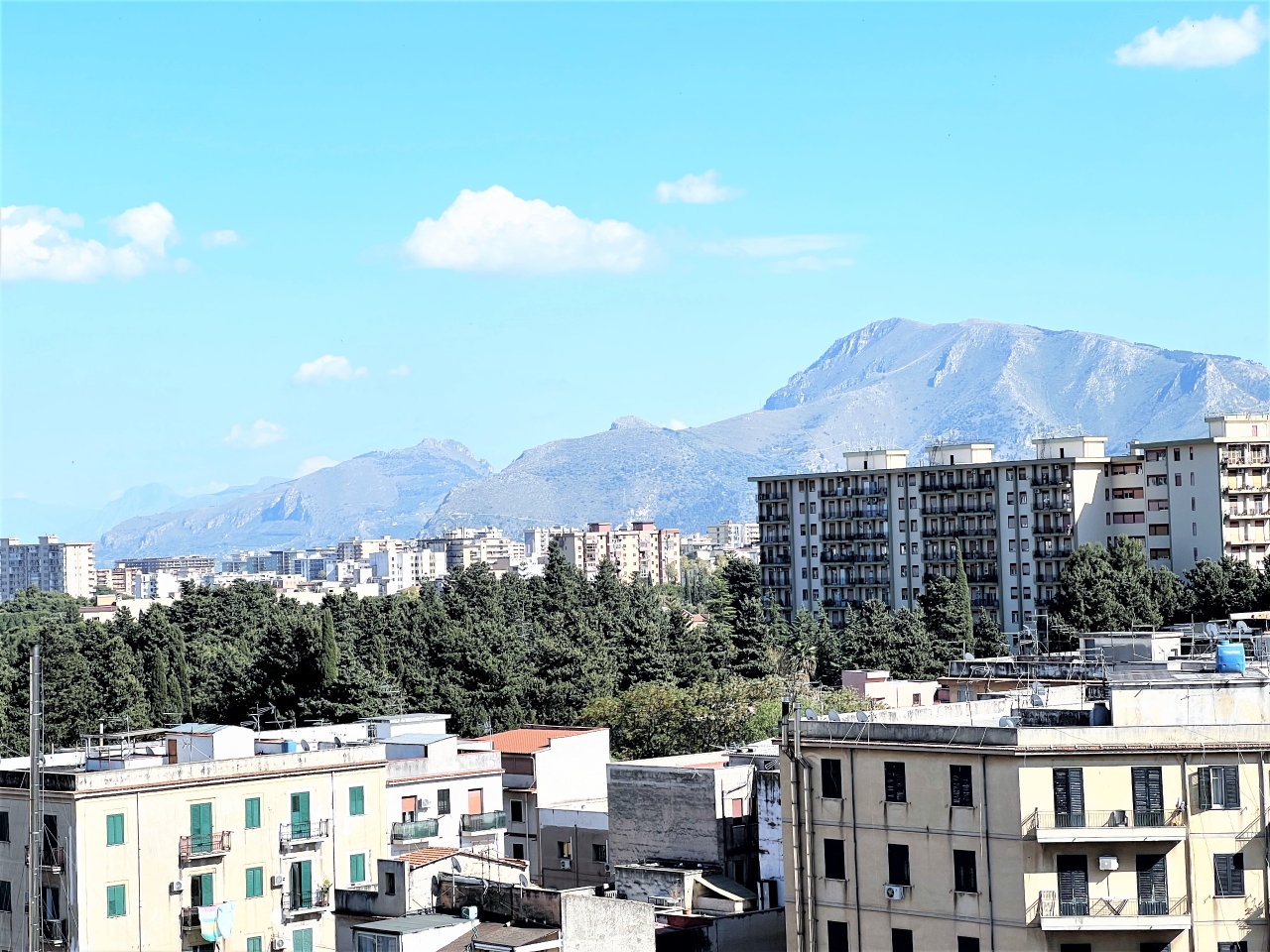 Appartamento in vendita a Palermo