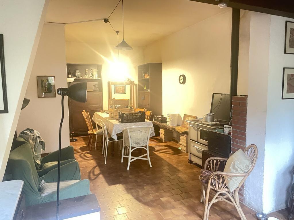 Casa indipendente in vendita a Massa