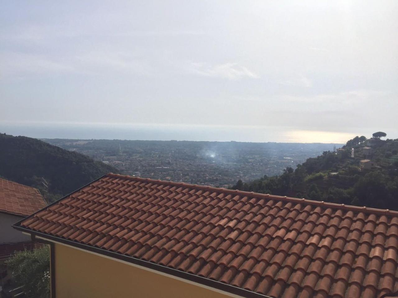 Villa in vendita a Montignoso