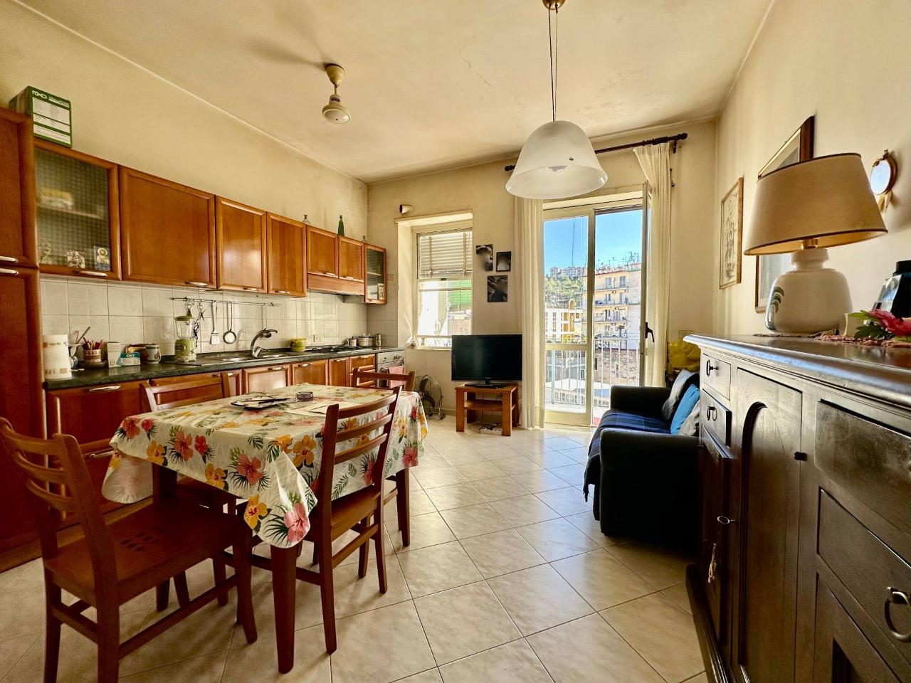 Appartamento in vendita a Napoli