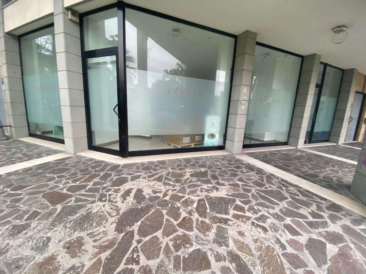 Negozio in vendita a Montesilvano