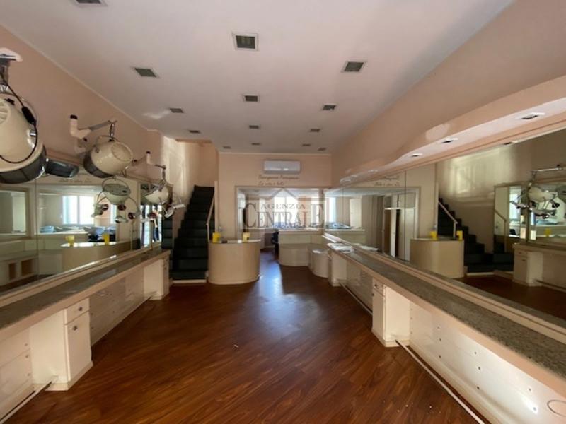 Negozio in vendita a Sanremo