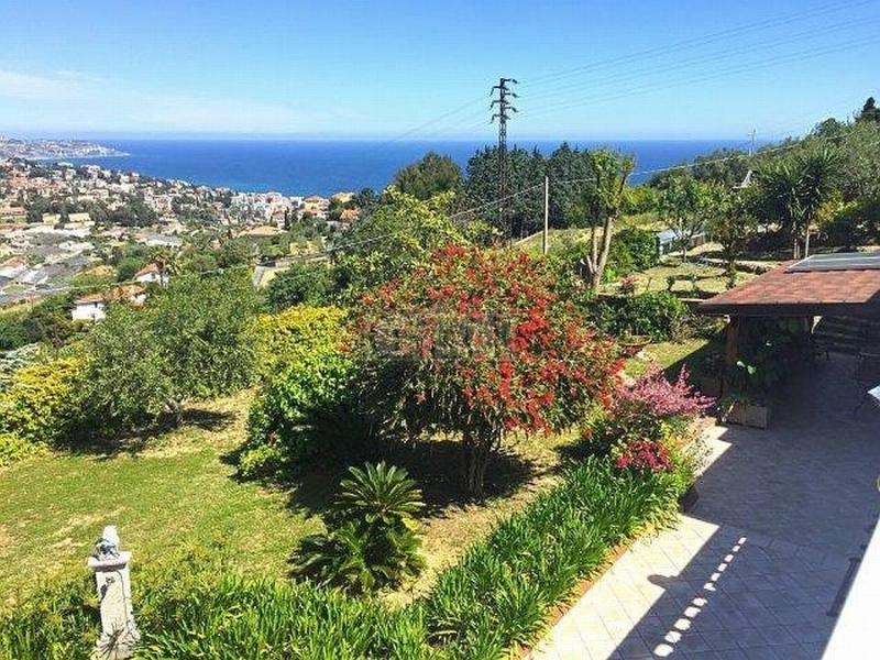 Villa in vendita a Sanremo