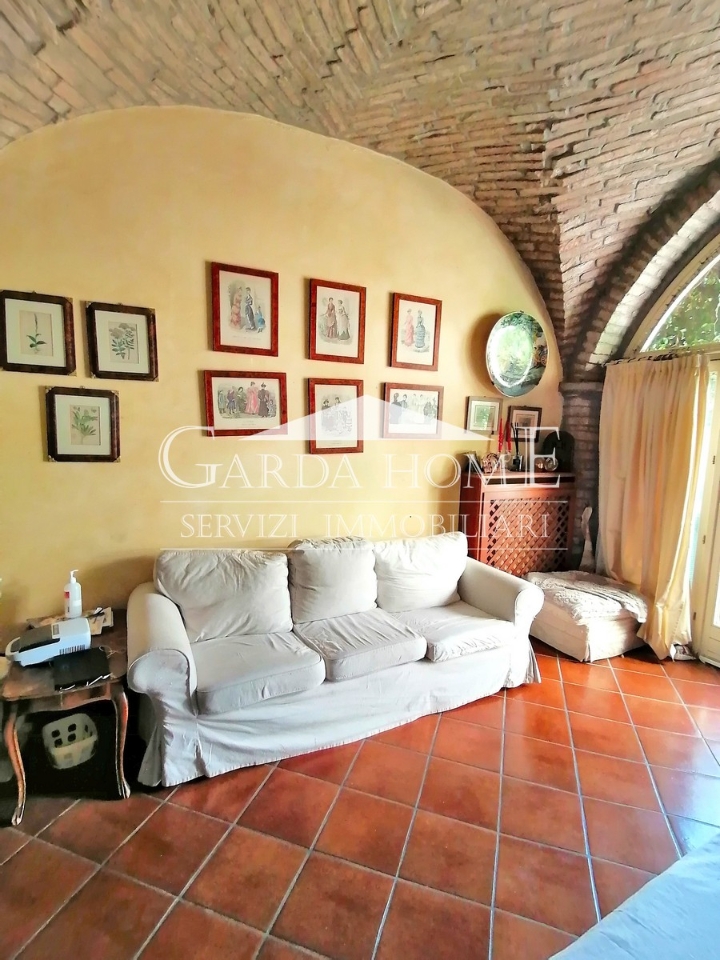 Casa indipendente in vendita a Lonato