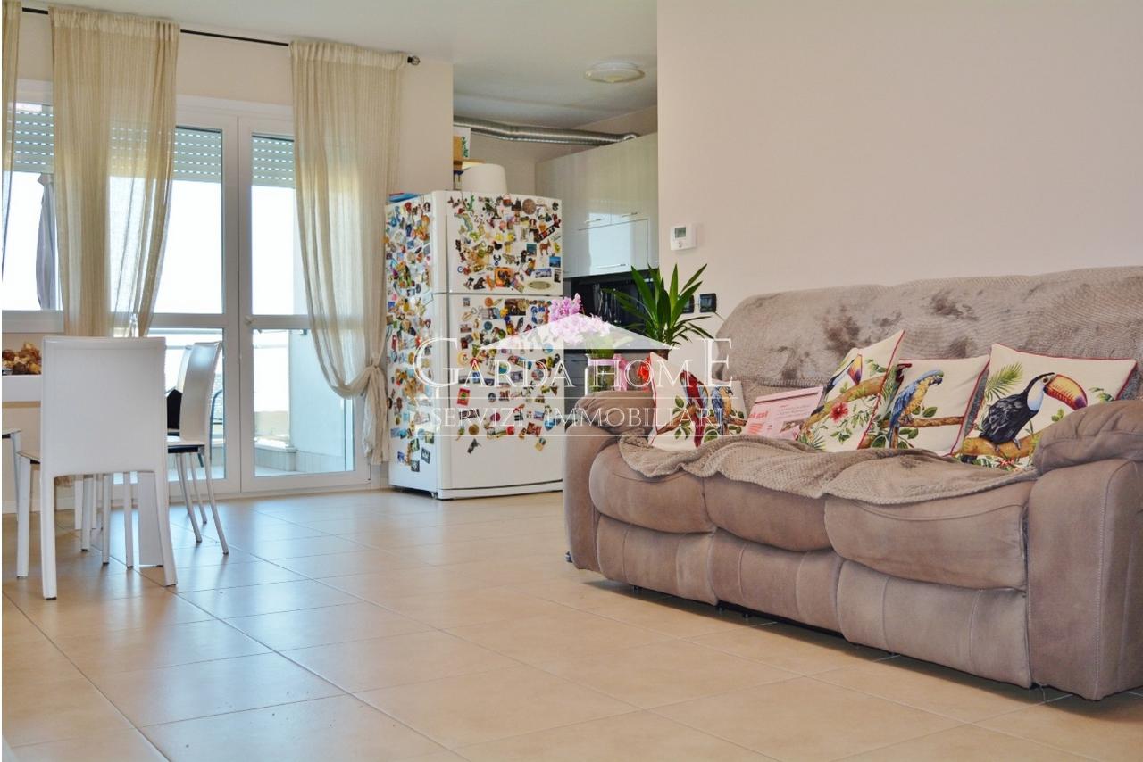 Appartamento in vendita a Desenzano Del Garda