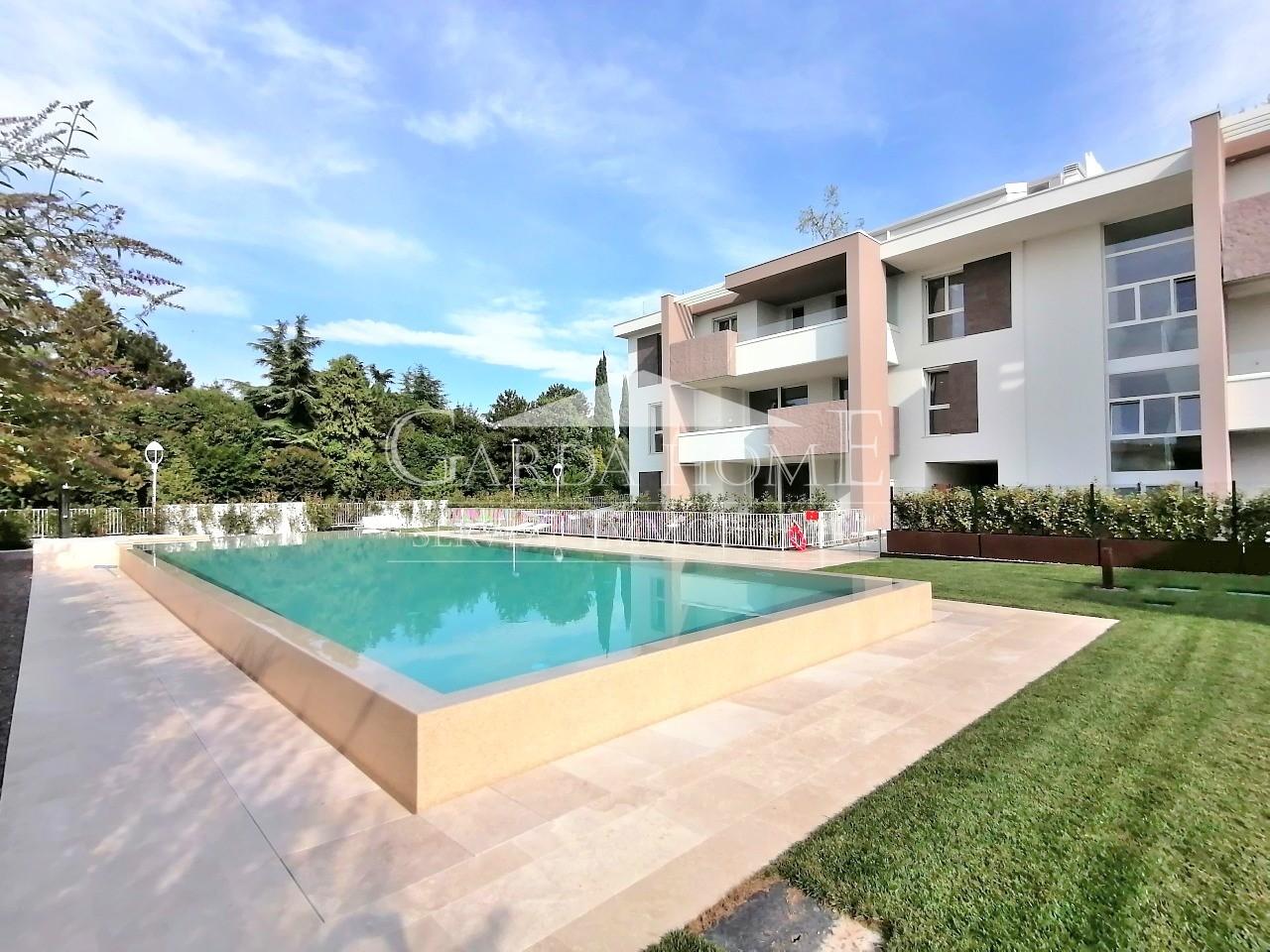 Appartamento in vendita a Desenzano Del Garda