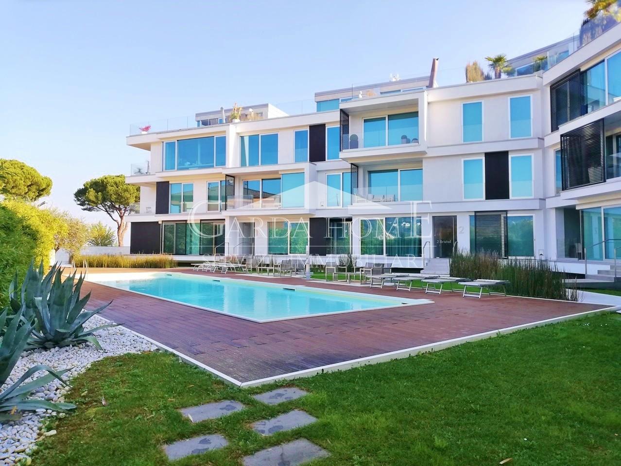Appartamento in affitto a Desenzano Del Garda