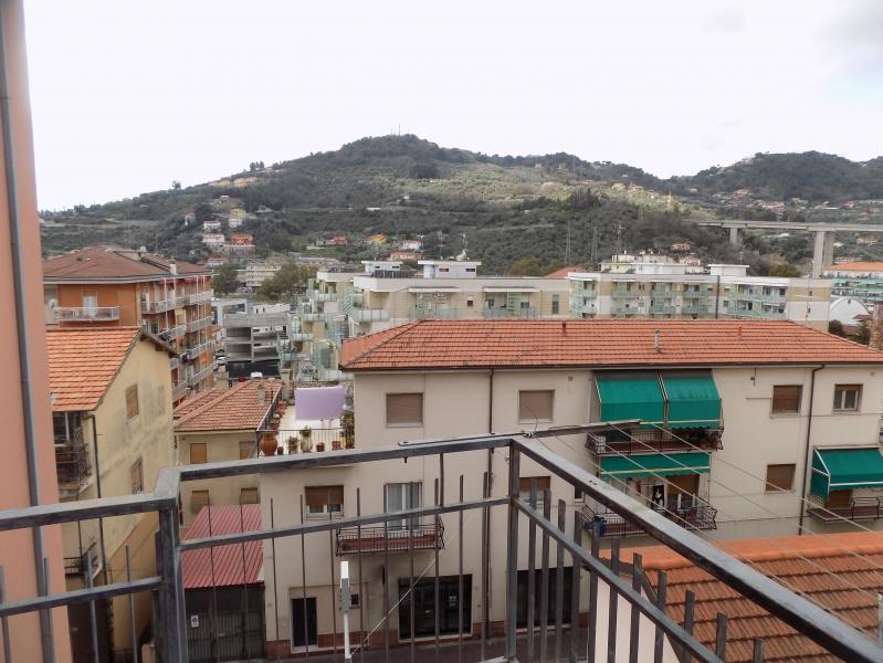 Appartamento in vendita a Imperia