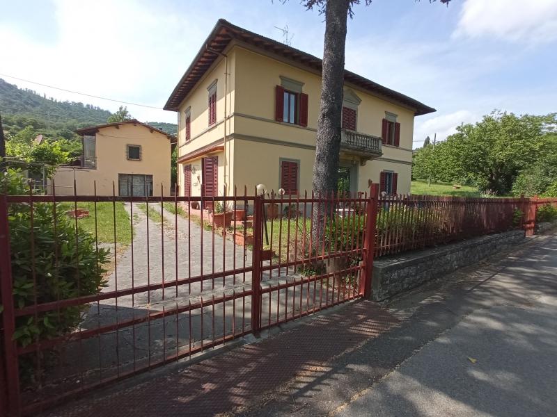 Villa in vendita a Scarperia e San Piero