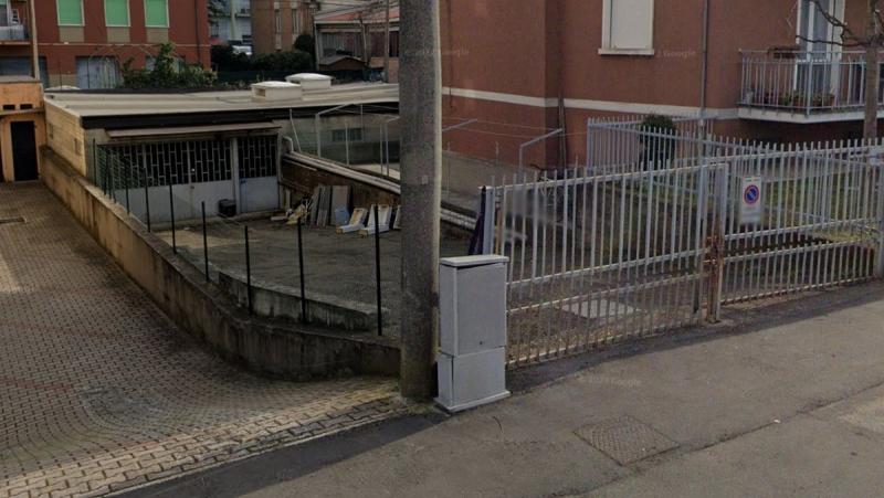 Magazzino in vendita a Parma