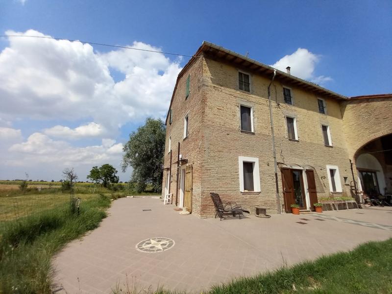 Rustico in vendita a San Secondo Parmense