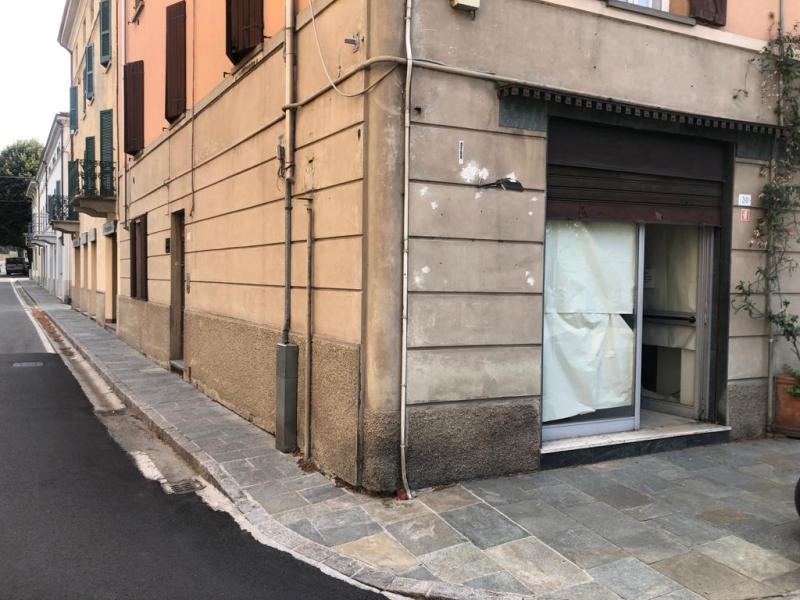 Negozio in vendita a Collecchio