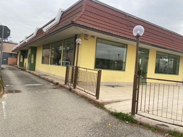 Esercizio commerciale in vendita a Fidenza