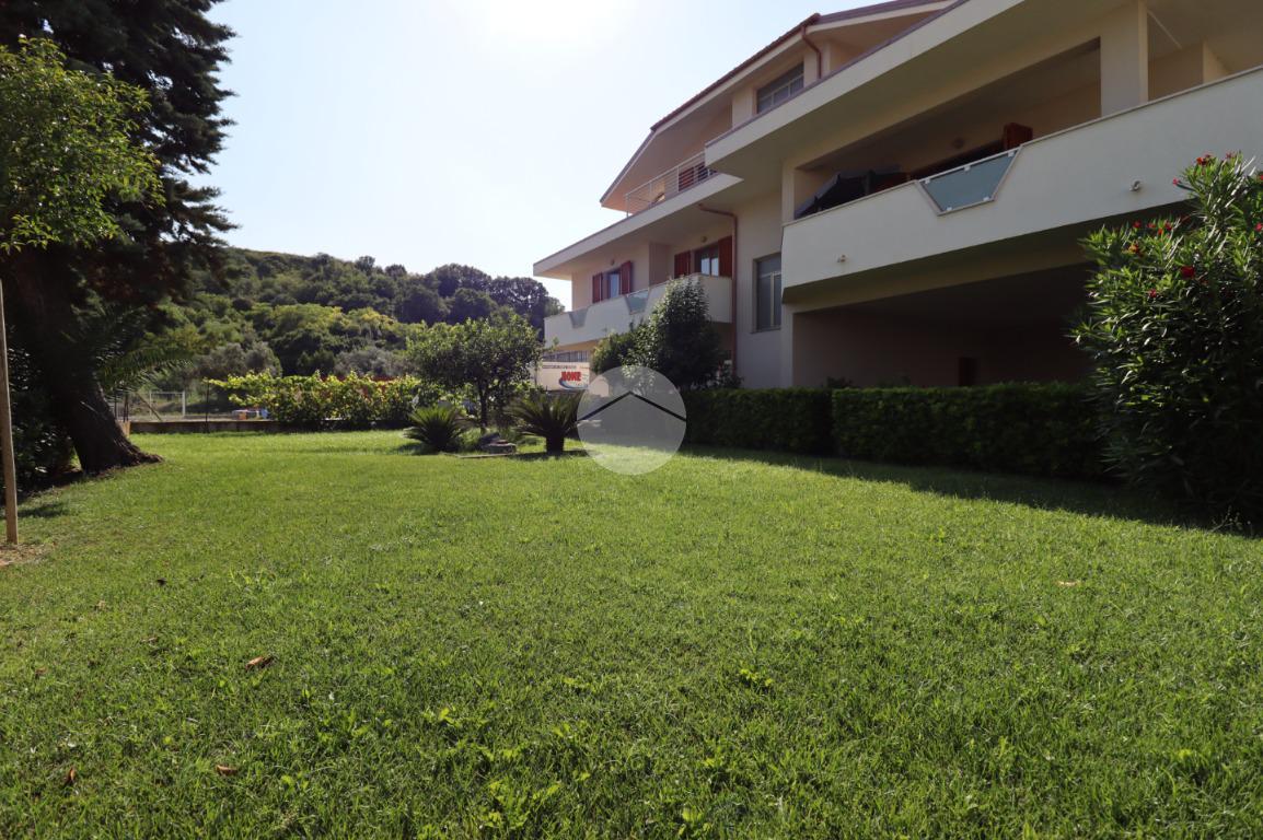 Villa in vendita a Silvi Foto-35