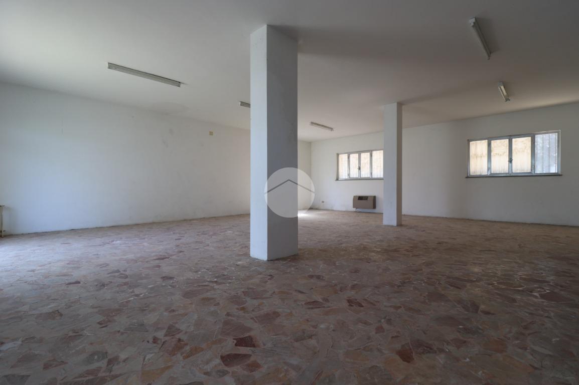 Villa in vendita a Silvi Foto-26