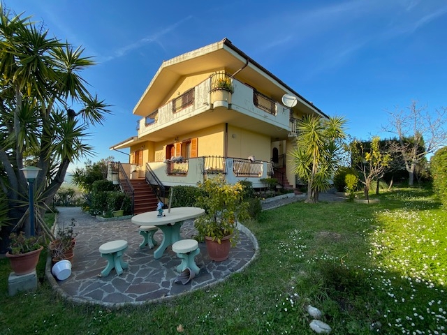 Villa in vendita a Atri