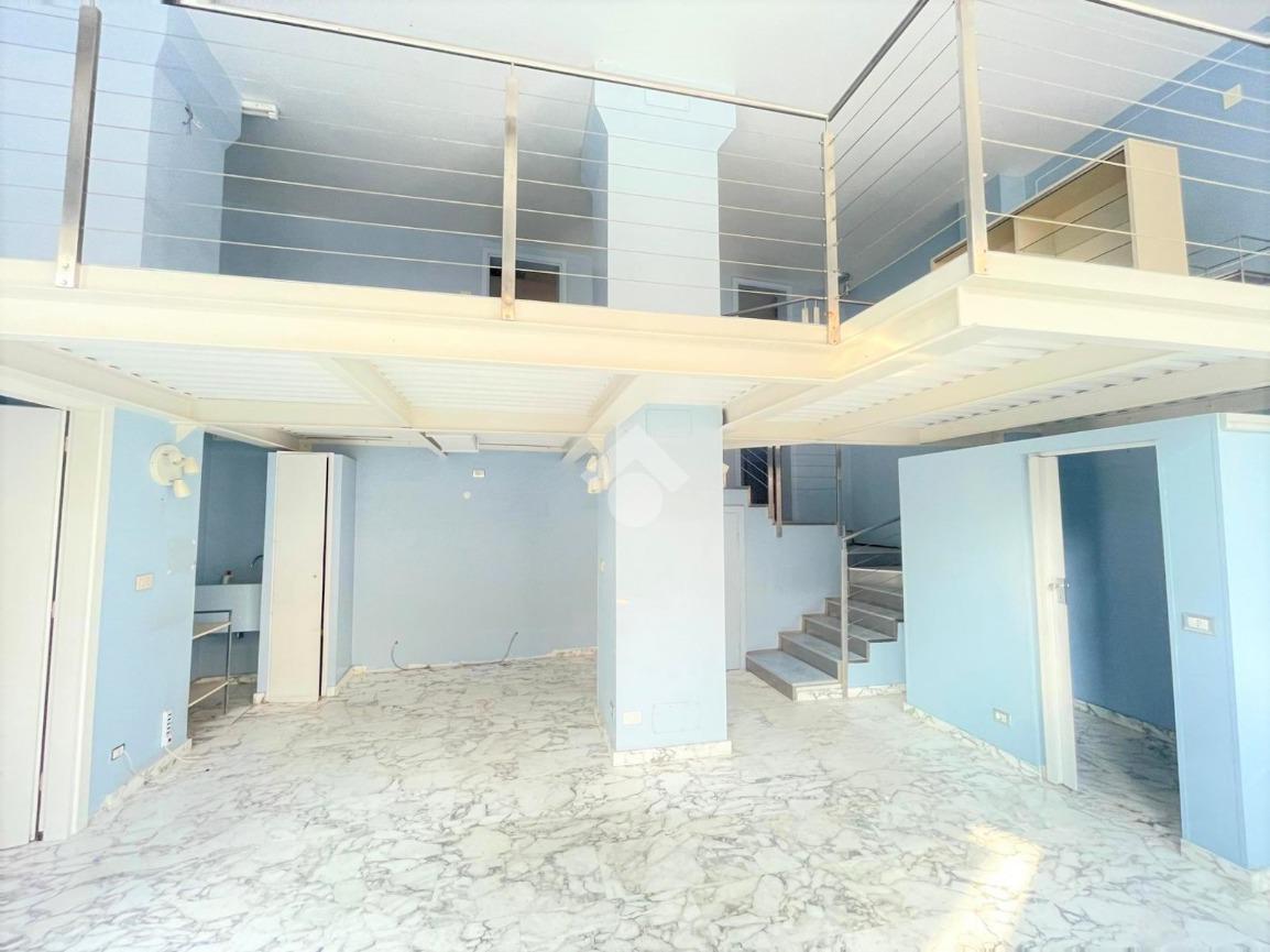 Negozio in vendita a Padova