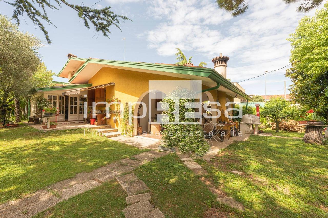 Villa in vendita a Cordenons