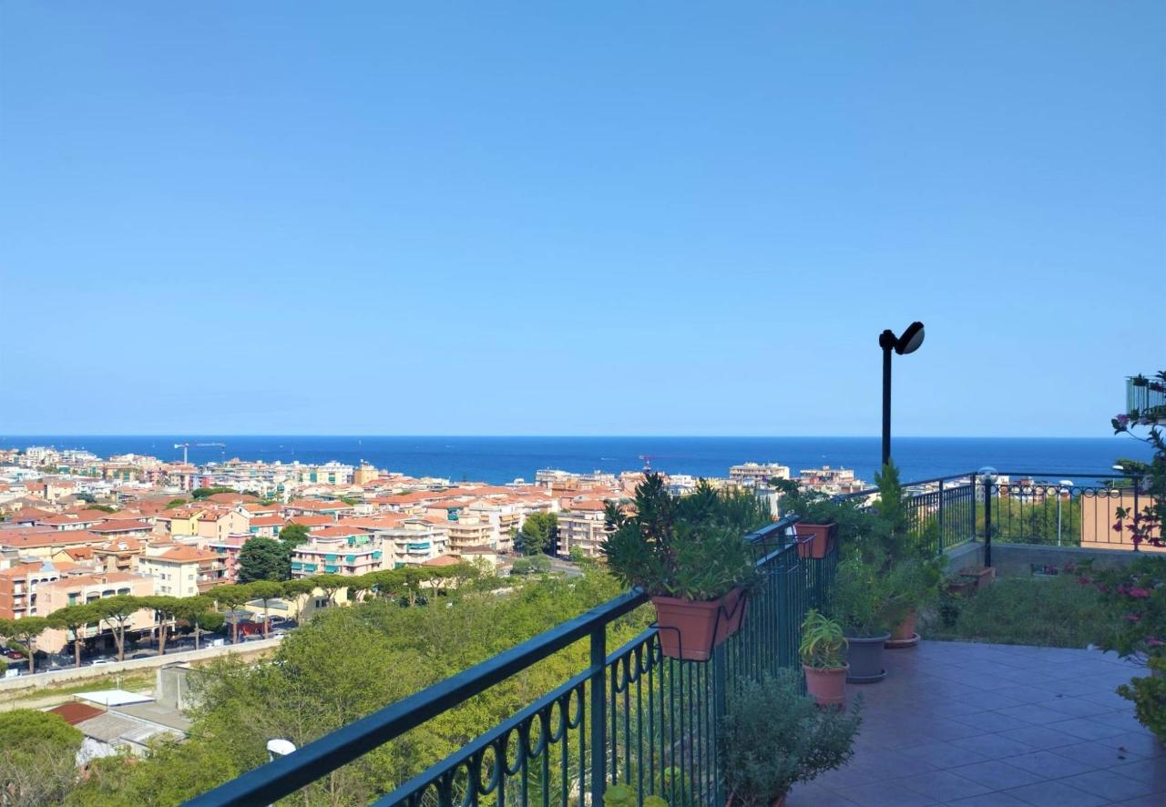 Villa a schiera in vendita a Pietra Ligure