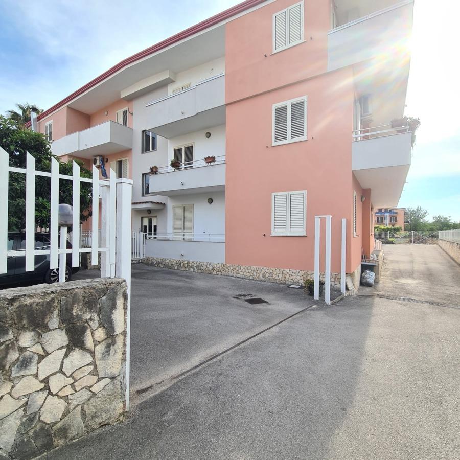 Palazzo in vendita a Santa Maria A Vico