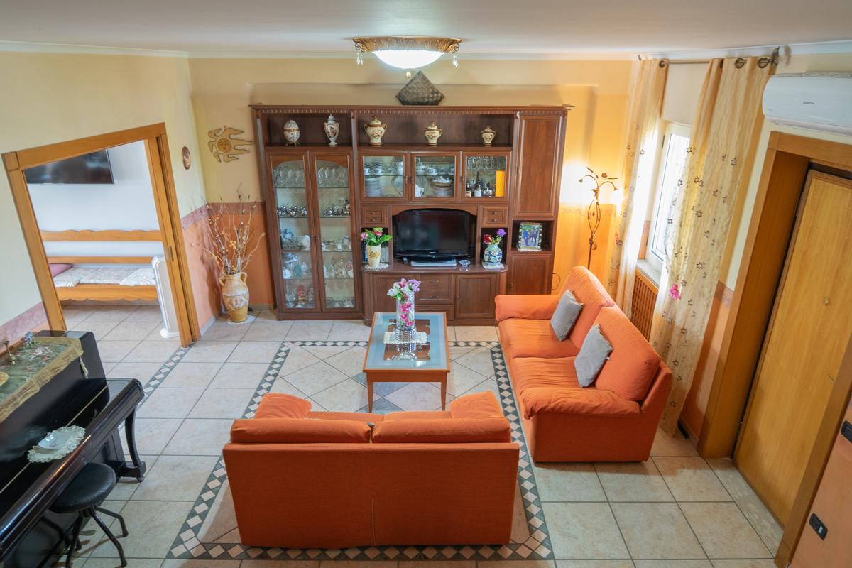 Villa a schiera in vendita a Parete
