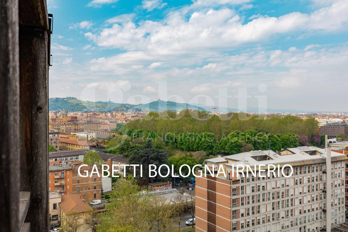 Appartamento in Viale Masini, Bologna