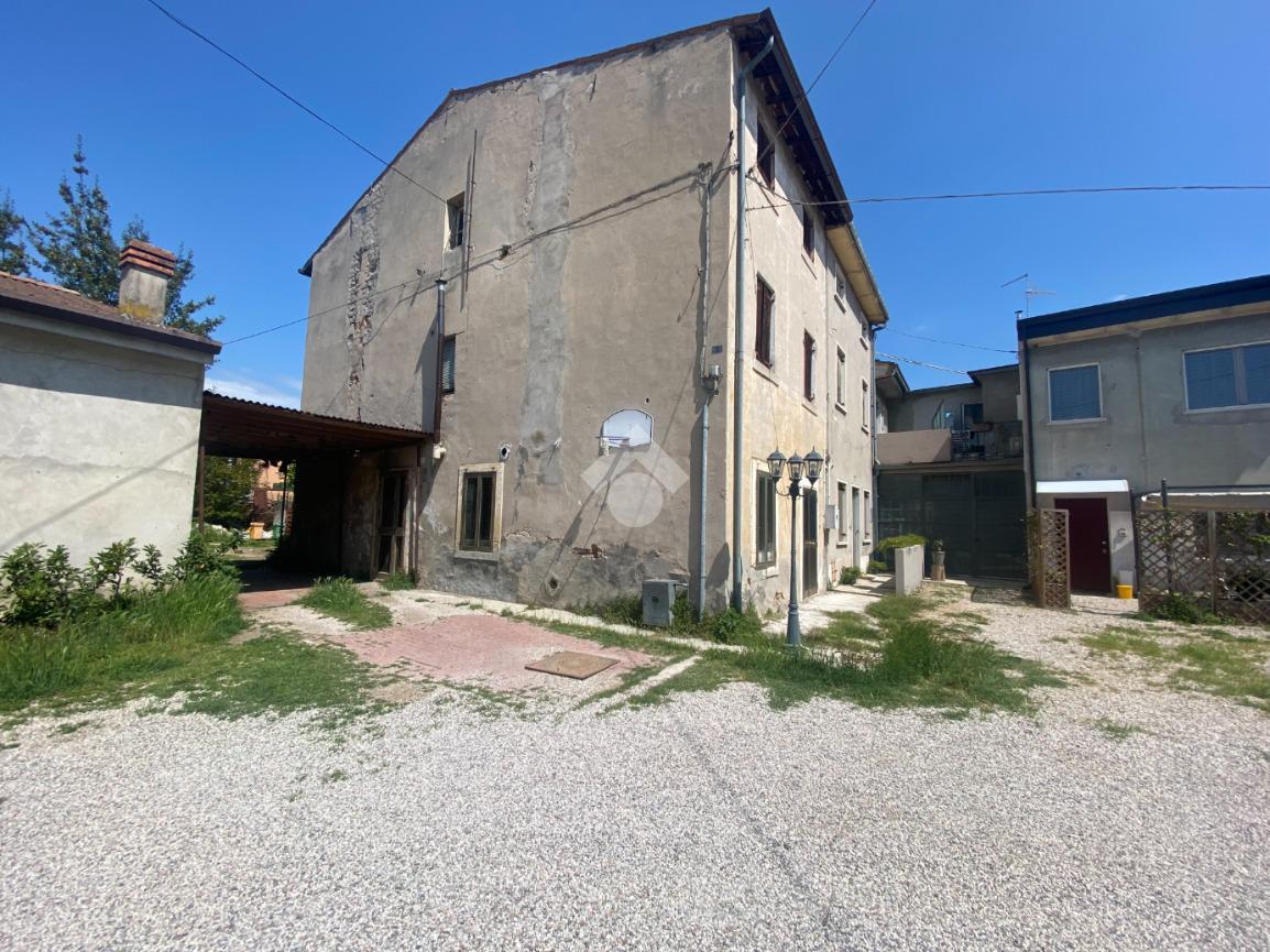Casa indipendente in vendita a San Giovanni Lupatoto
