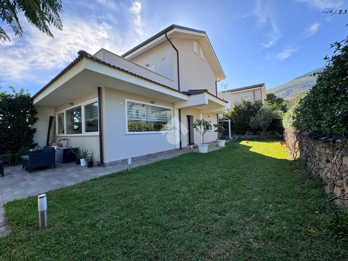 Villa in vendita a Carini