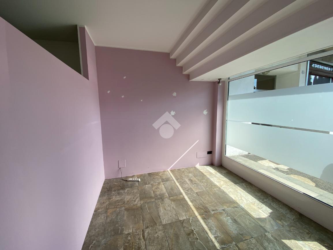 Negozio in vendita a Villongo