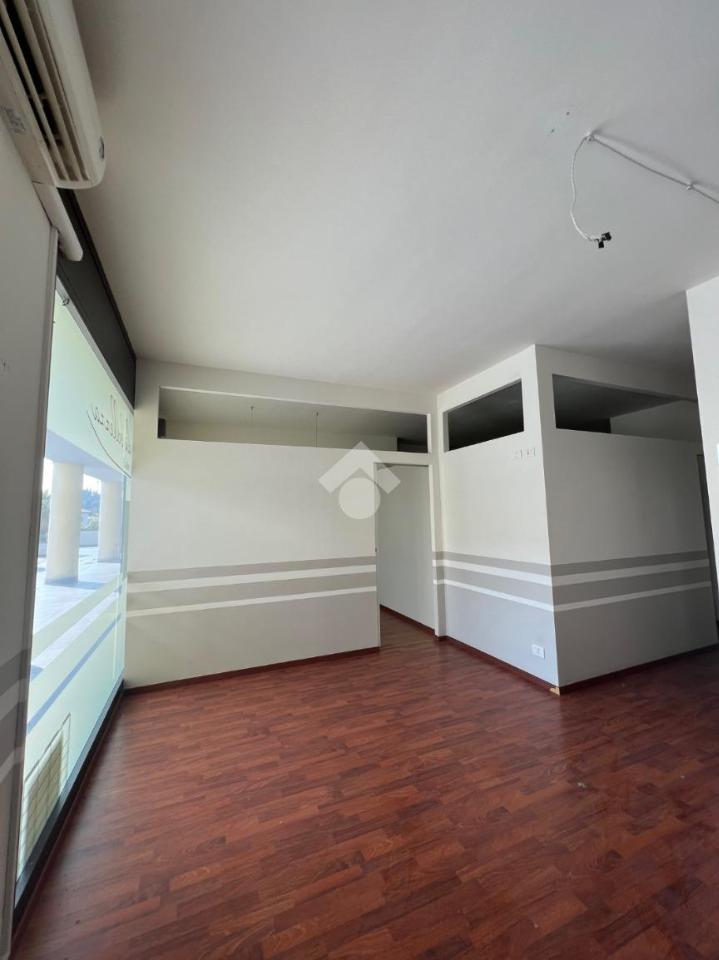 Negozio in affitto a Villongo