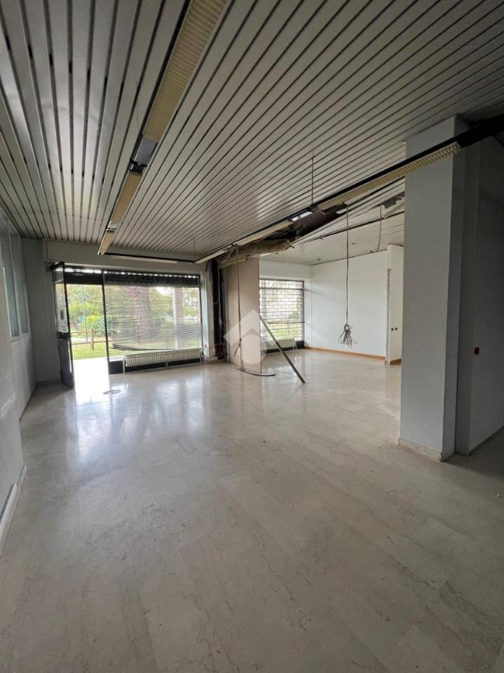 Negozio in affitto a Trescore Balneario