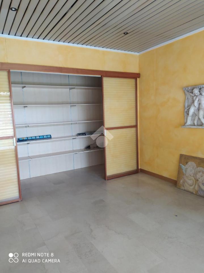 Negozio in affitto a Trescore Balneario