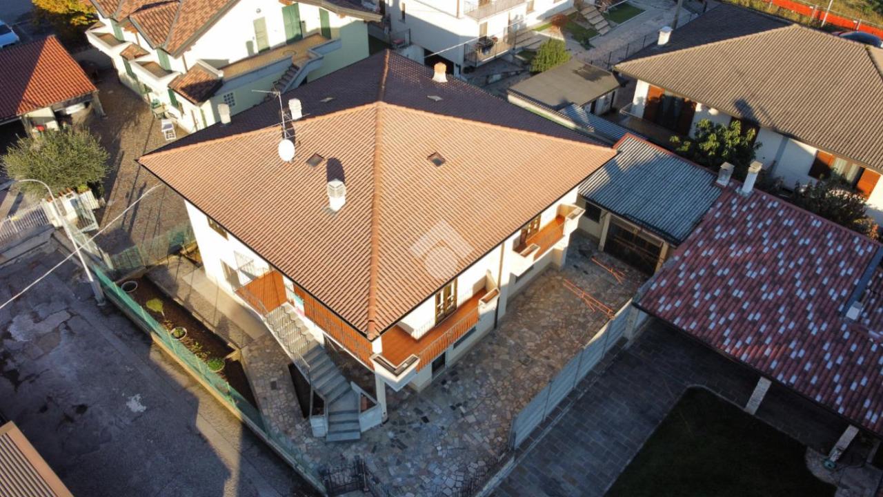 Villa in vendita a Osio Sotto