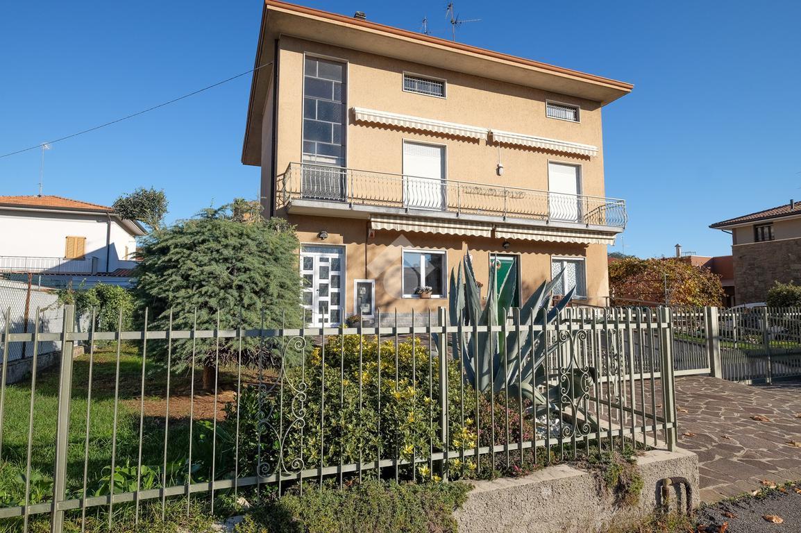 Appartamento in vendita a Sotto Il Monte Giovanni Xxiii