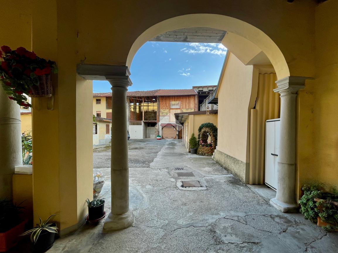 Appartamento in vendita a Bonate Sotto